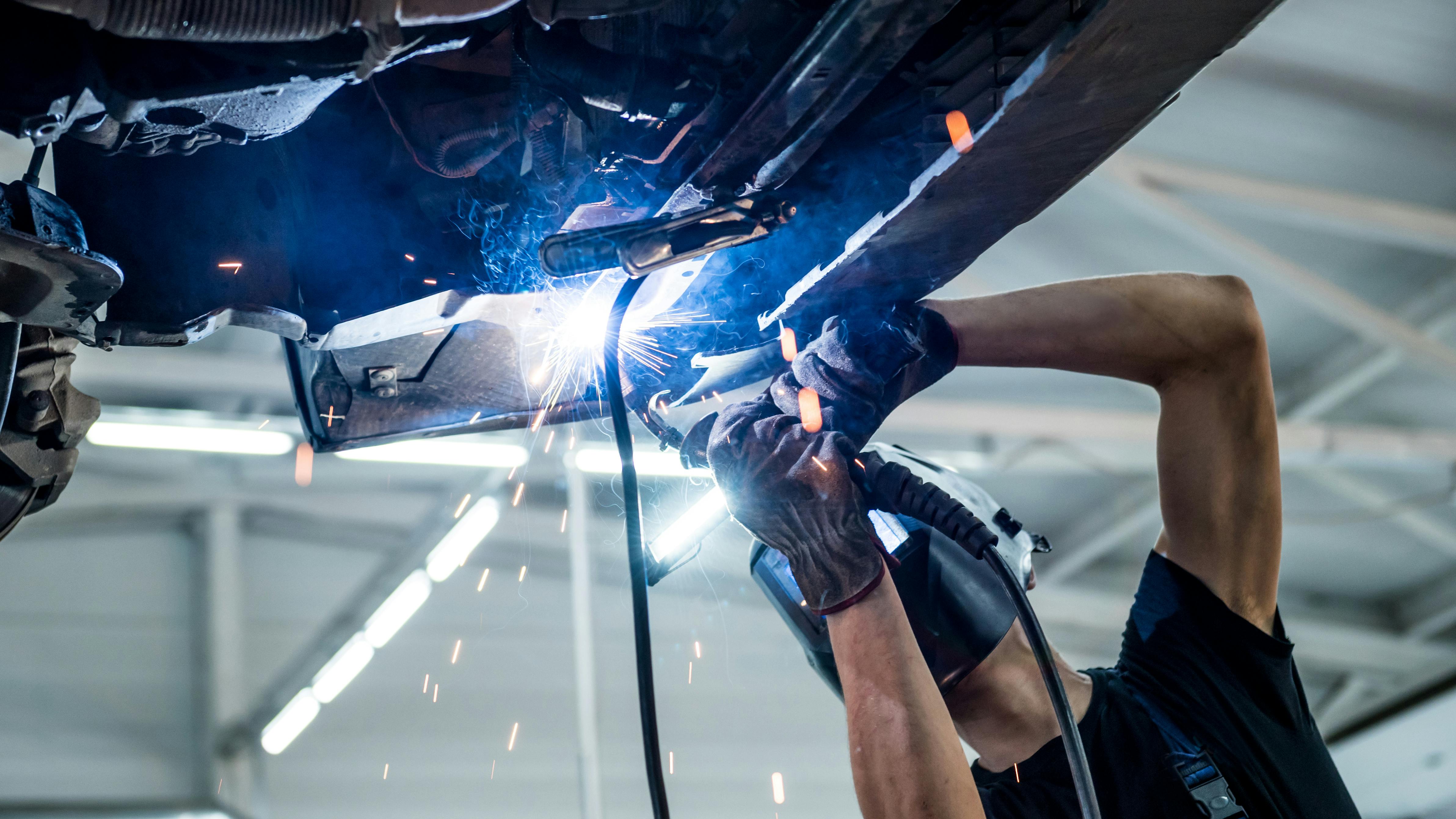 Sales Tip: Keeping up with new tech | Vehicle Service Pros